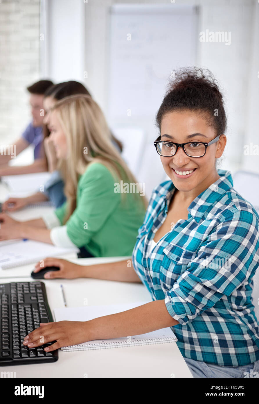 Friends computer school boy hi-res stock photography and images - Alamy