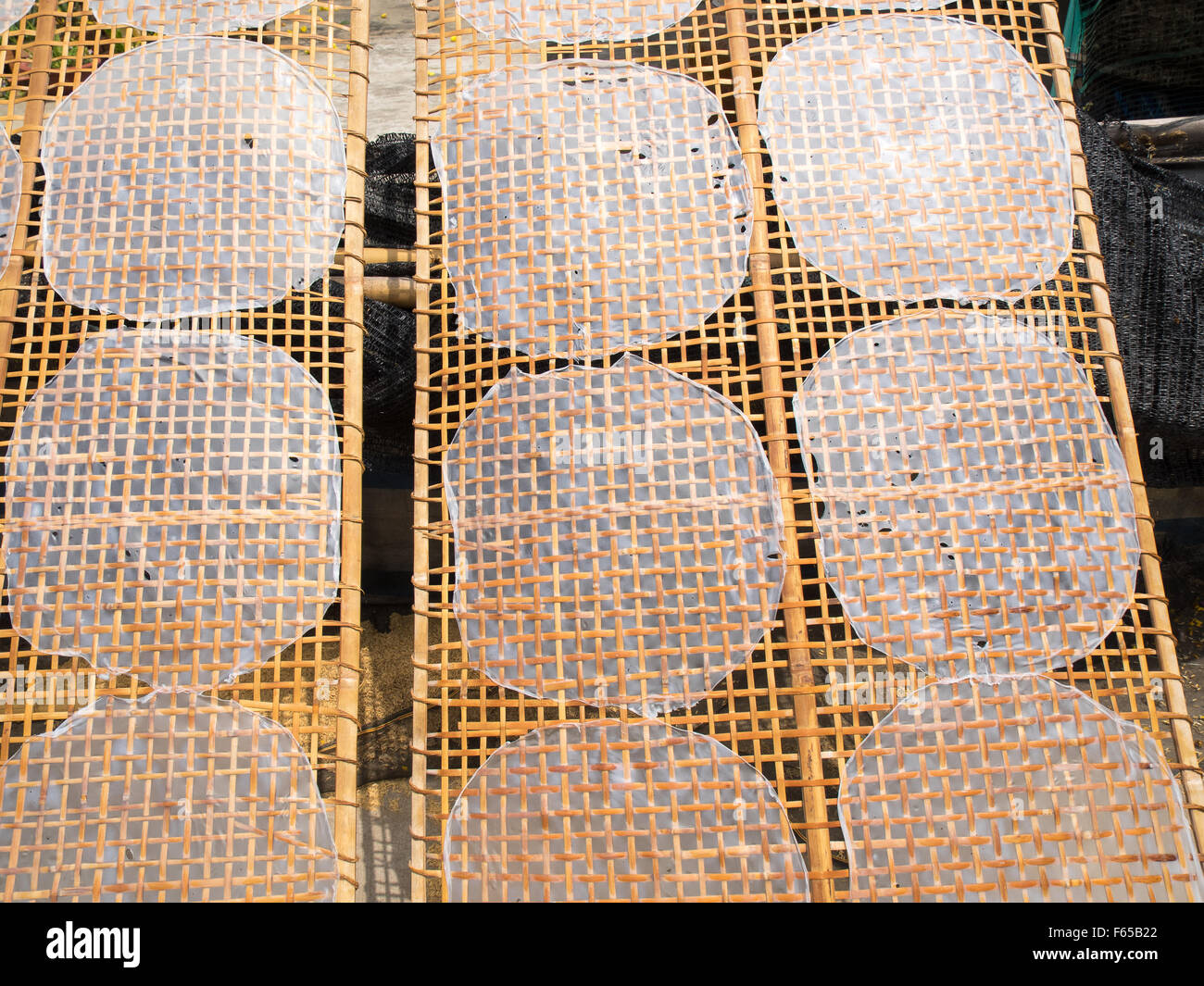 Paper making process hi-res stock photography and images - Alamy