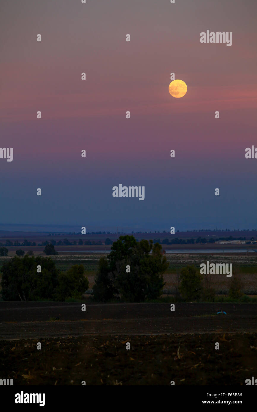 Dawn View Full Moon Setting High Resolution Stock Photography and ...