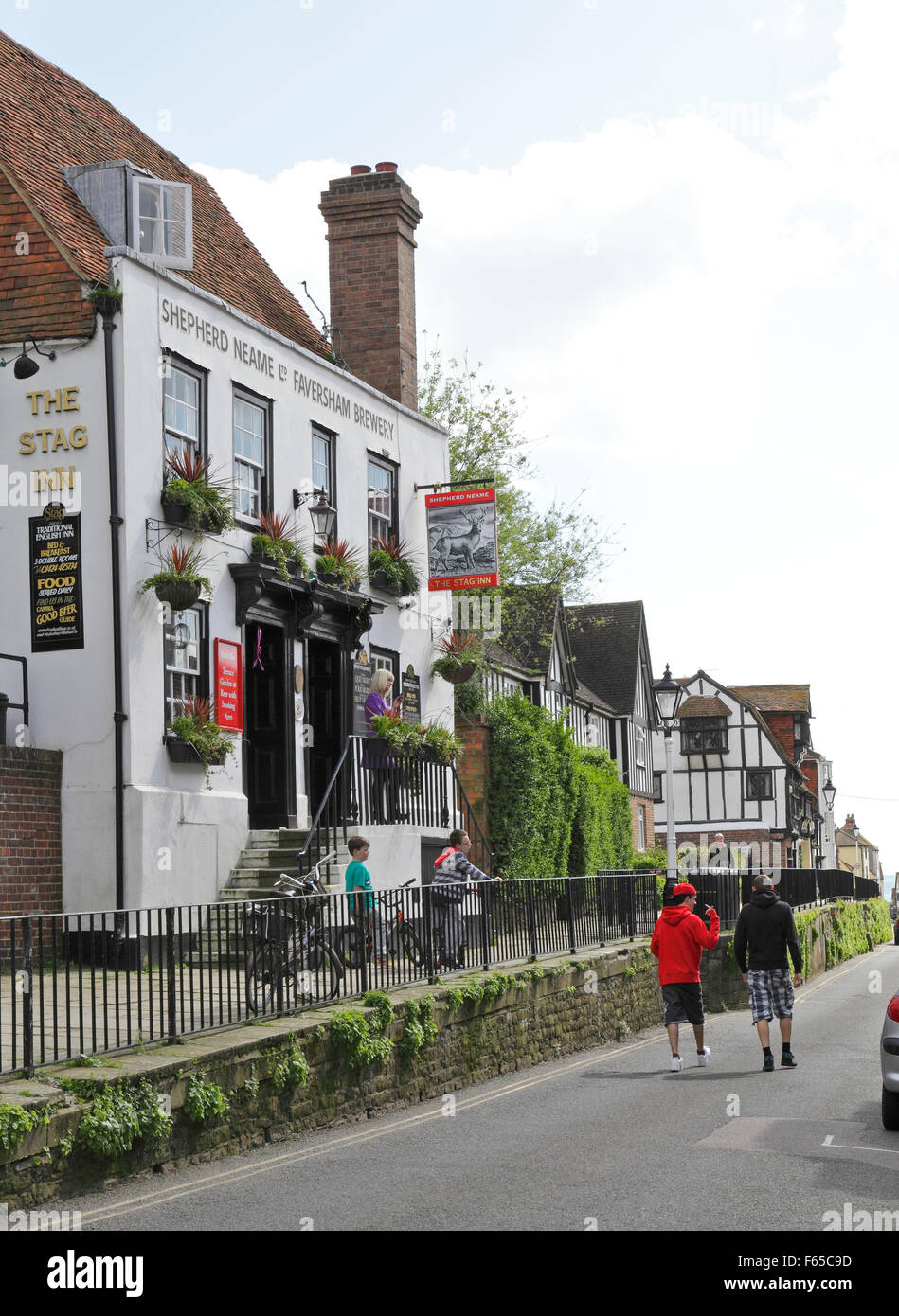 Stag inn hi-res stock photography and images - Alamy