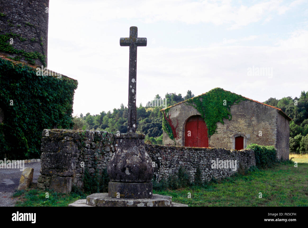 House with a cross hi-res stock photography and images - Alamy