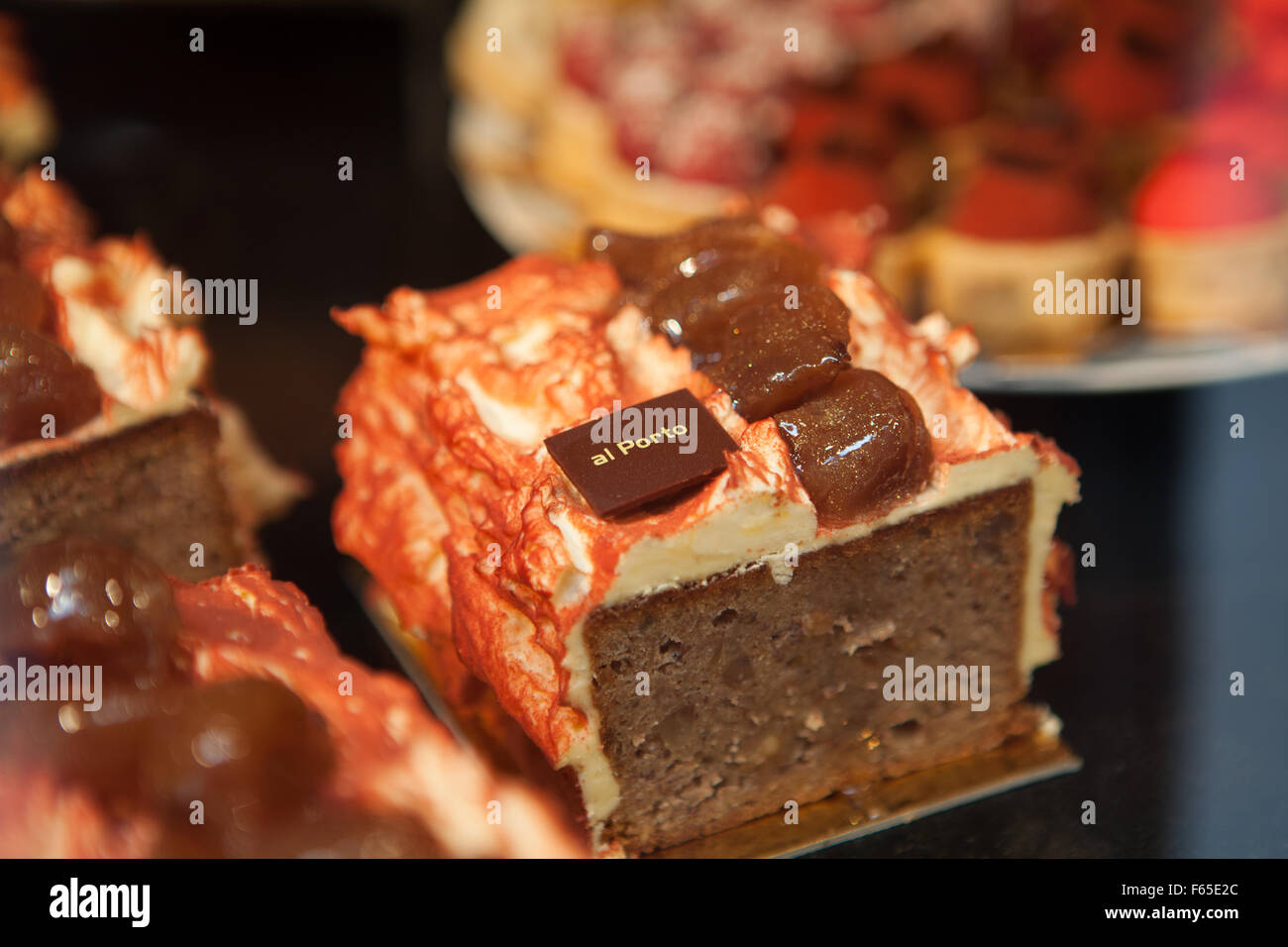 Posh cakes hi-res stock photography and images - Alamy