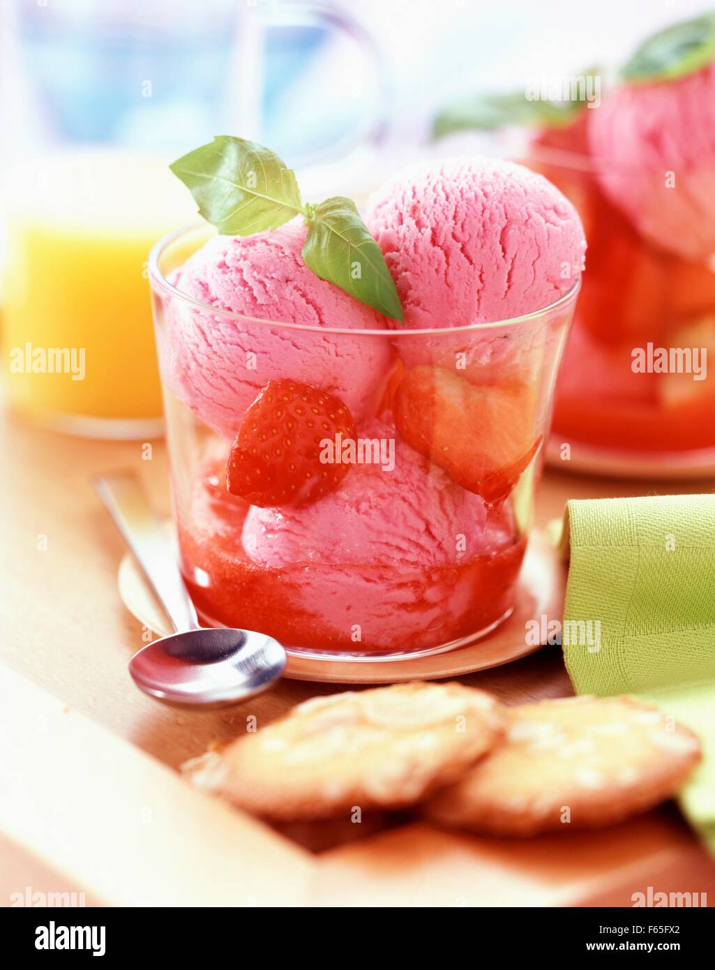 Ice cream sampling hi-res stock photography and images - Alamy
