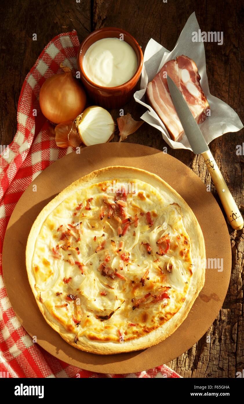 Flamenkueche hi-res stock photography and images - Alamy