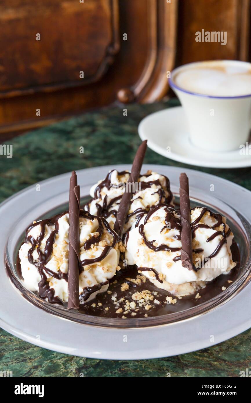 Somloi galuska hi-res stock photography and images - Alamy