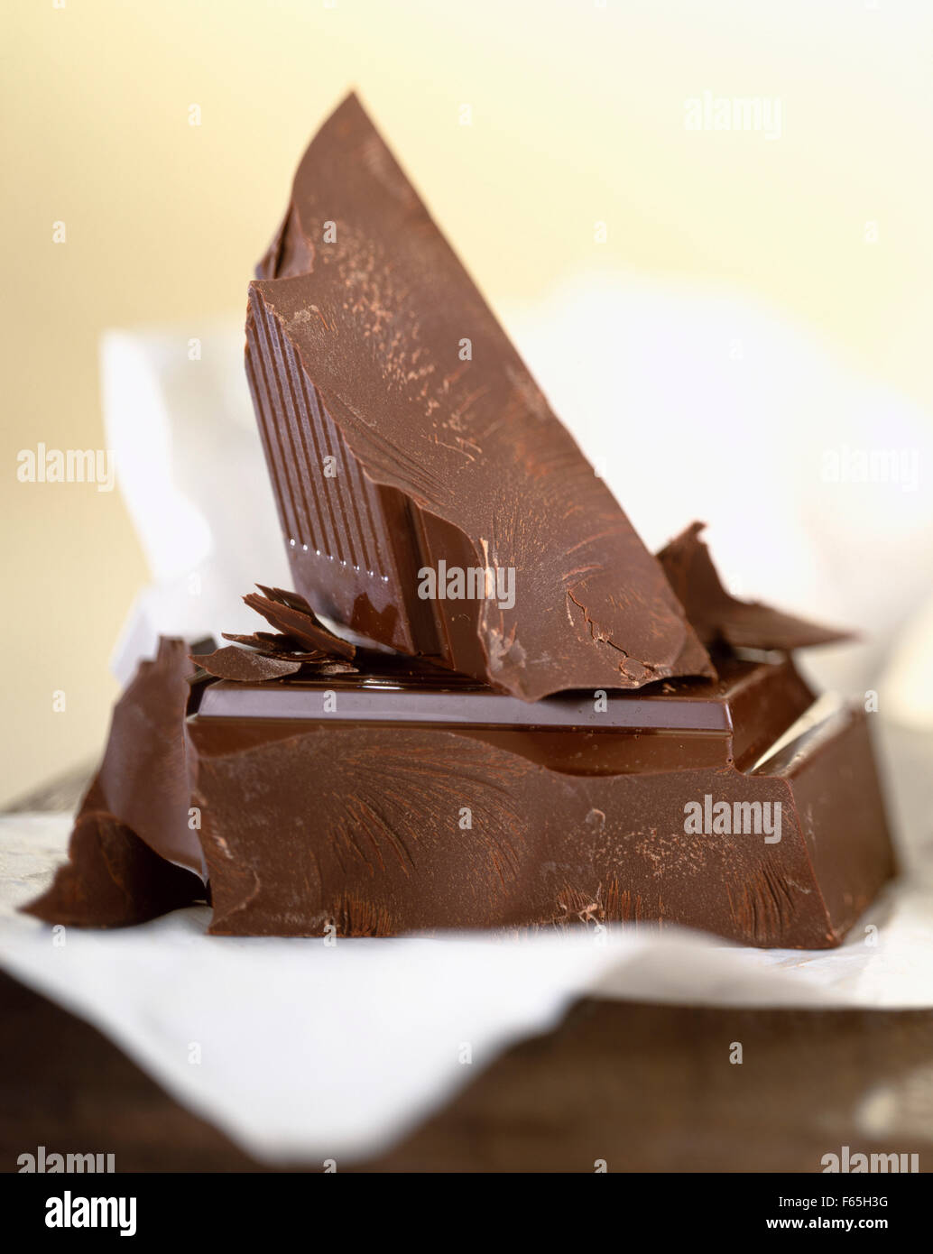 lumps of chocolate Stock Photo - Alamy