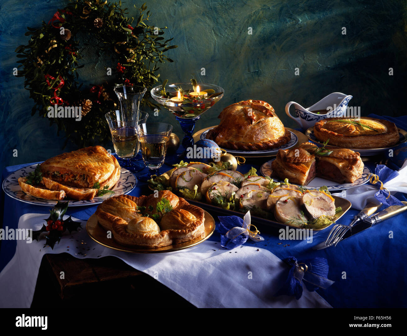 Celebration table setting Stock Photo - Alamy