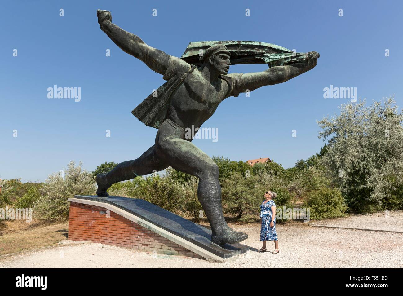 A visitor to the monument of the Hungarian Soviet Republic, Memento ...