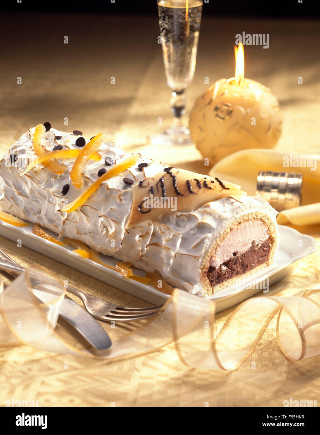 Christmas log cake Stock Photo - Alamy