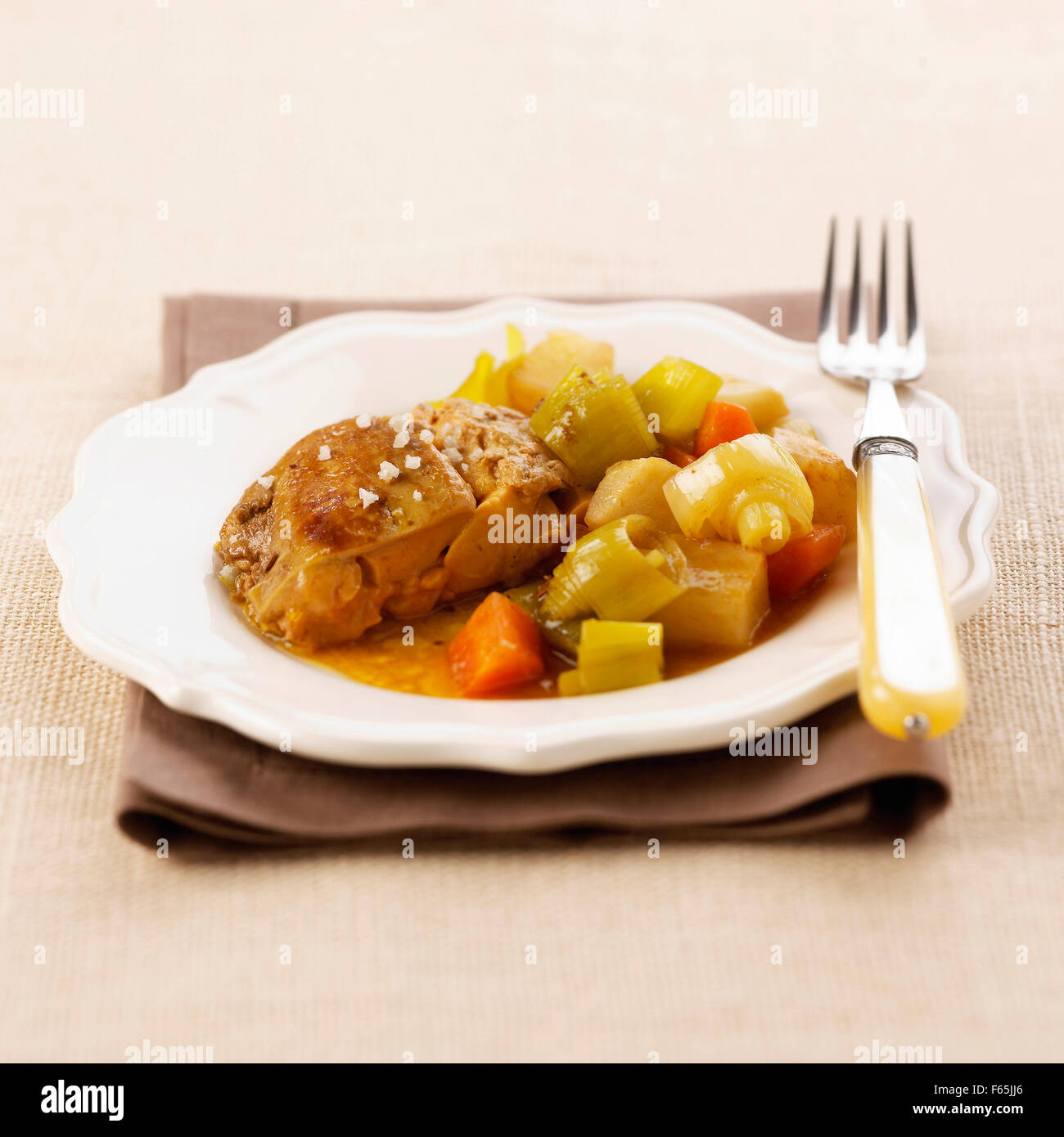 Whole oven ready goose hi-res stock photography and images - Alamy