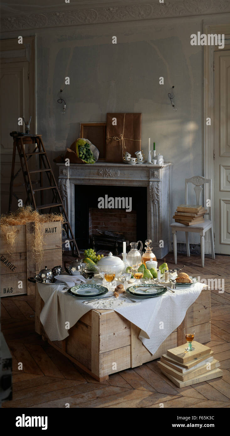 Book setting hi-res stock photography and images - Alamy