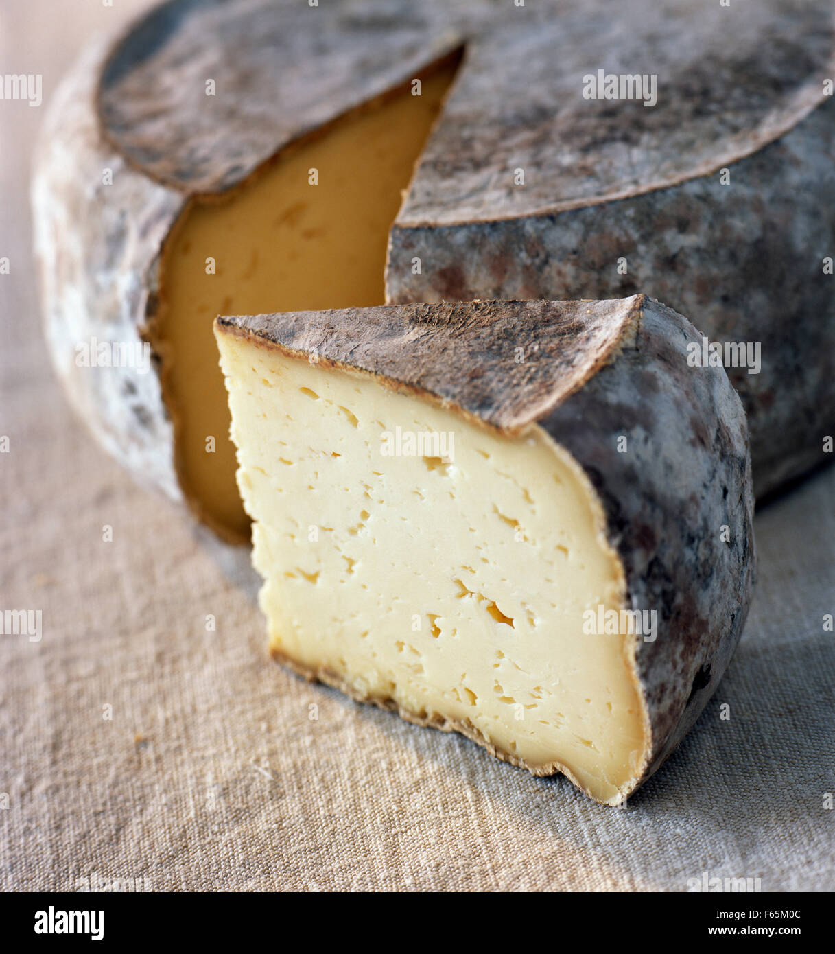 Montagne cheese hi-res stock photography and images - Alamy