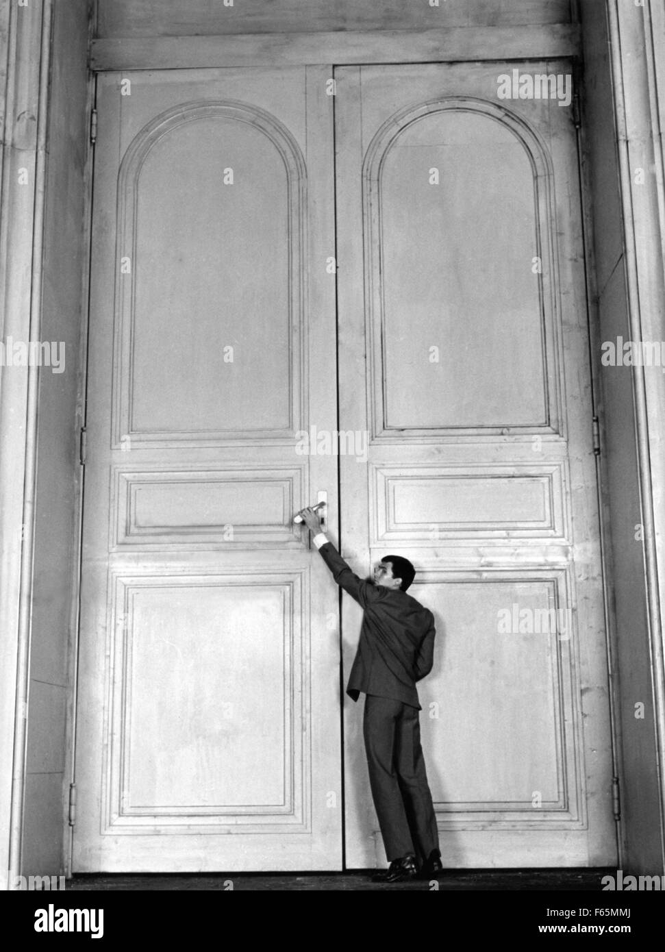 The trial orson welles hi-res stock photography and images - Alamy