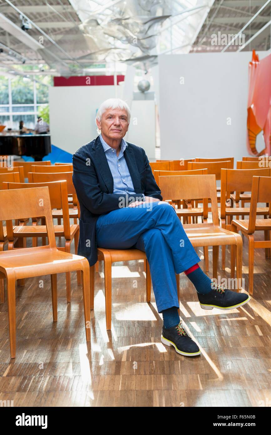 Fritz Straub, director of the Deutsche Werktstätte furniture workshops ...