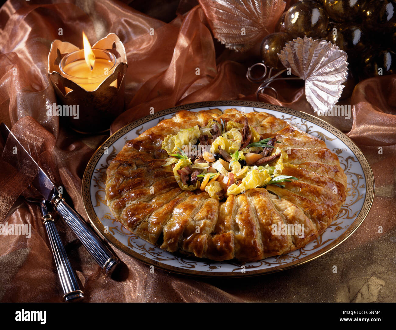 Savoury game pie hi-res stock photography and images - Alamy