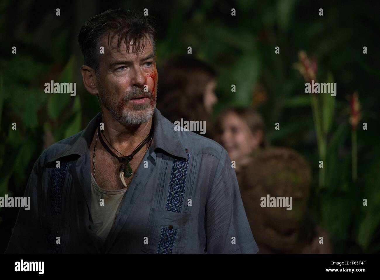 John erick dowdle pierce brosnan hi-res stock photography and images ...
