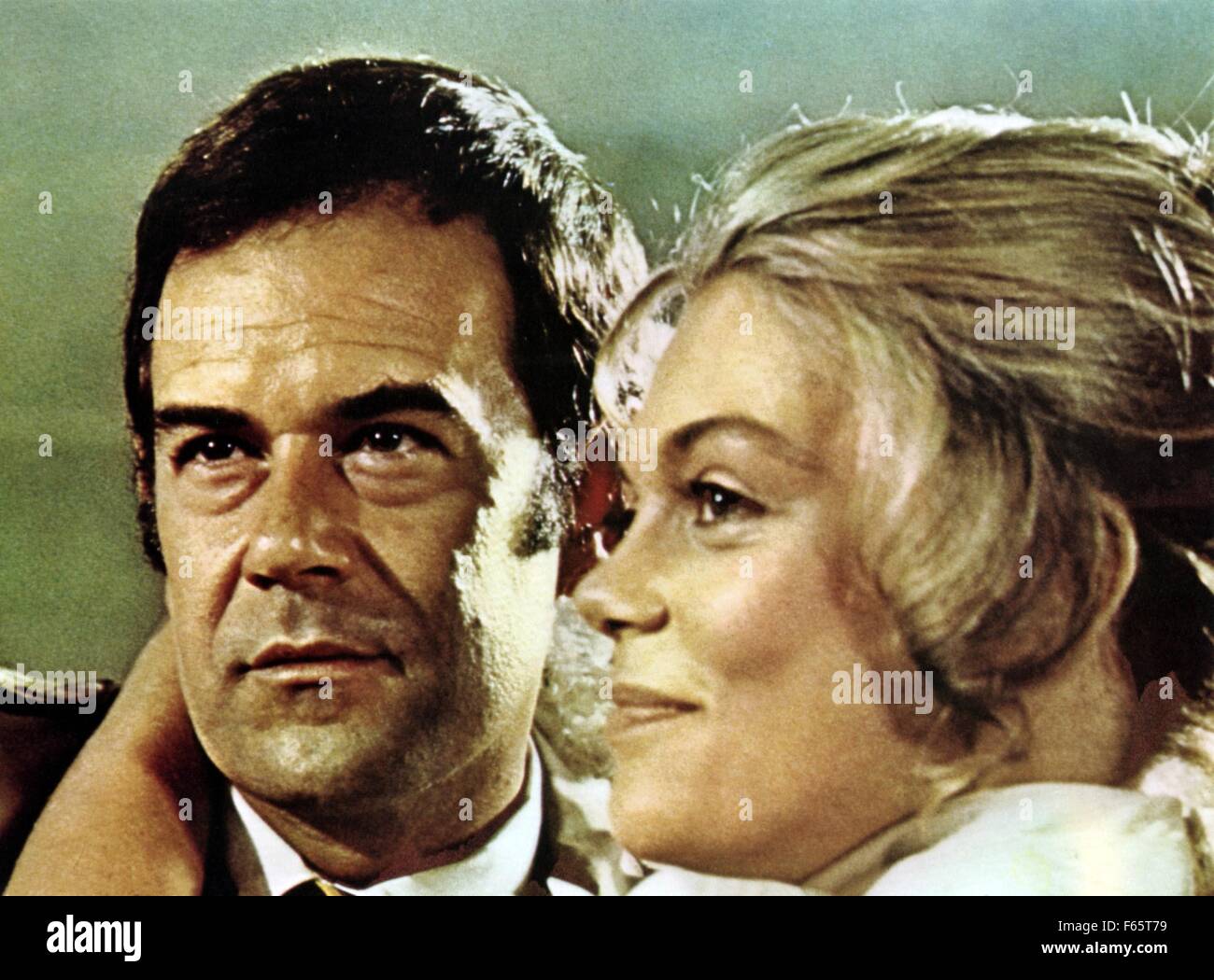 Such Good Friends Year : 1971 USA Director : Otto Preminger Laurence ...