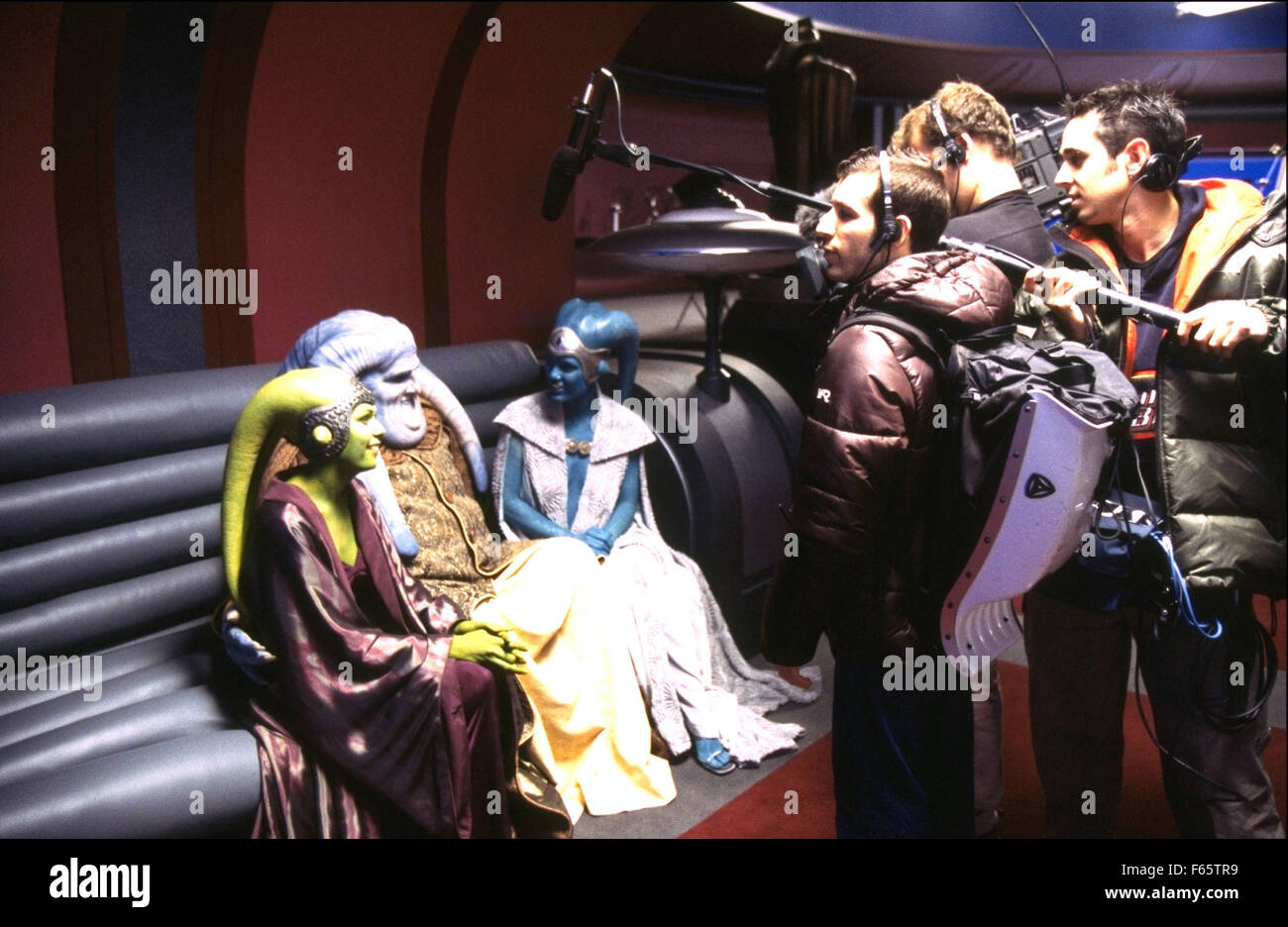 Star Wars: Episode II - Attack of the Clones Year : 2002 USA Director ...
