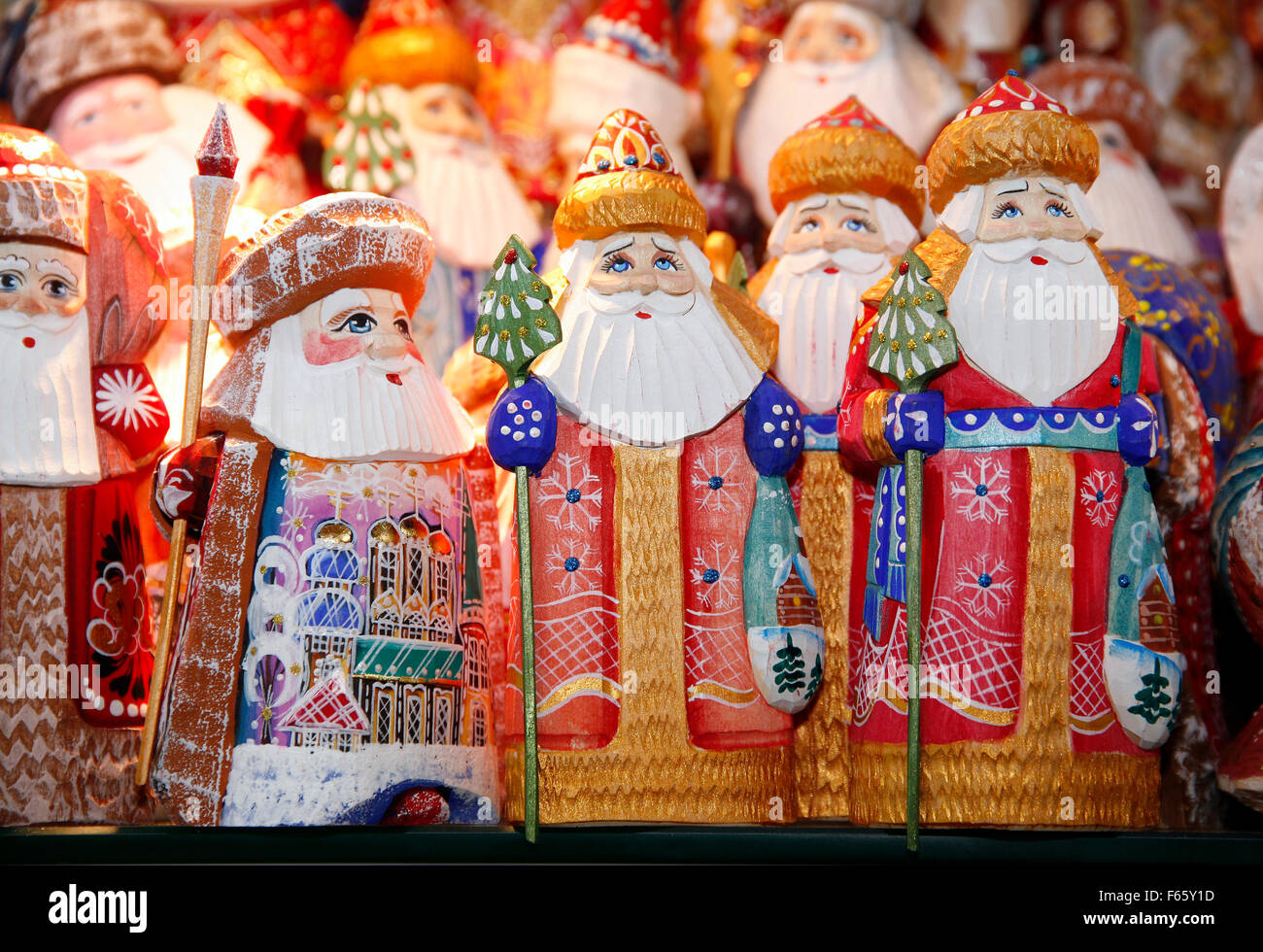 Christmas puppet show hi-res stock photography and images - Alamy