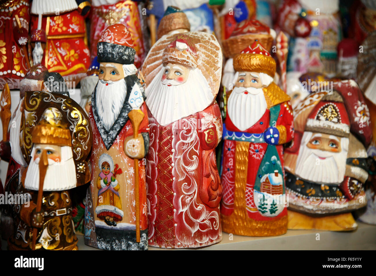 Santa decorations selling during christmas market Stock Photo - Alamy