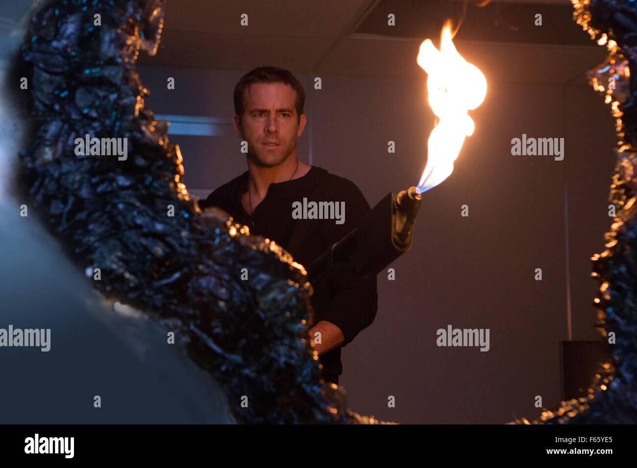 Self/less Year : 2015 USA Director : Tarsem Singh Ryan Reynolds Stock ...