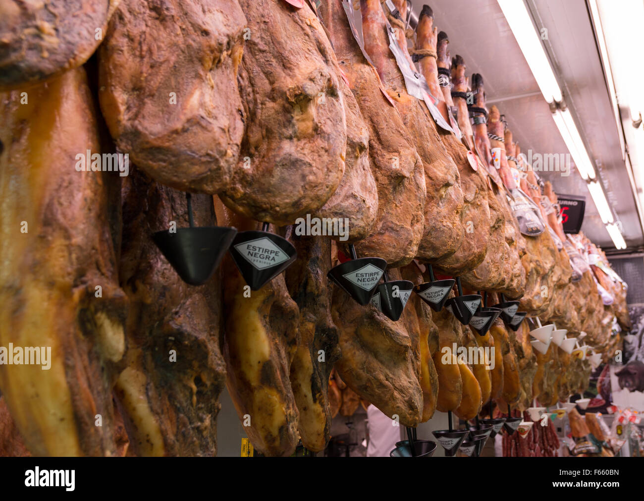 Butcher stand hi-res stock photography and images - Alamy