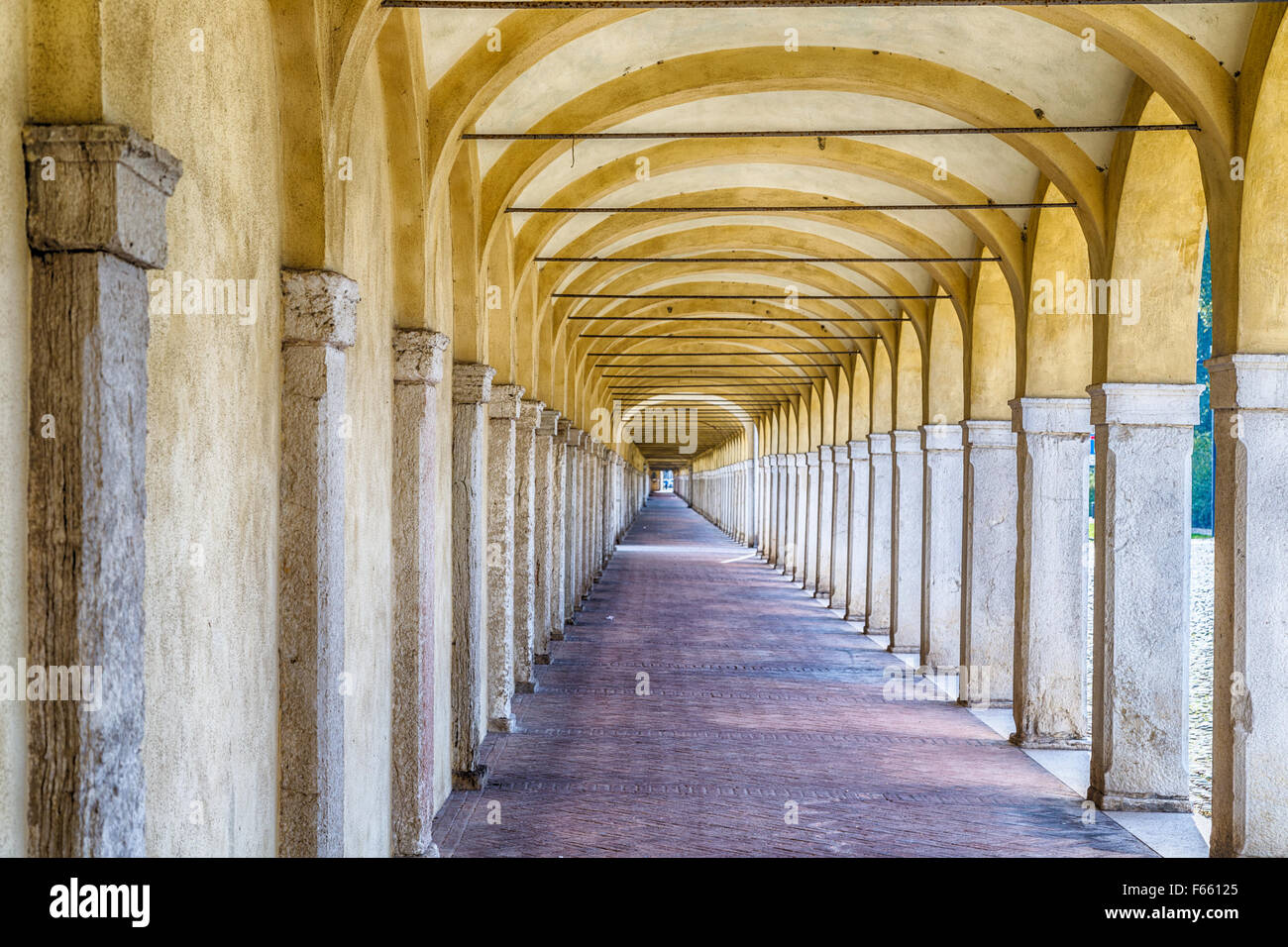 Archs of ancient porch in Italy Stock Photo - Alamy