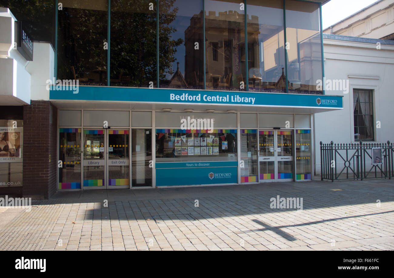 Bedford Bedfordshire Central Library Stock Photo - Alamy