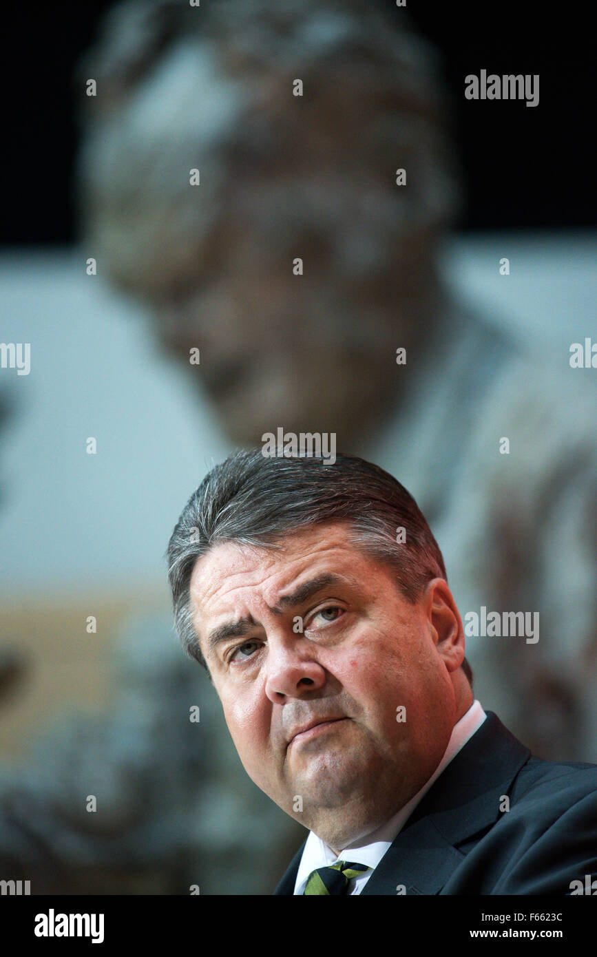 Berlin, Germany. 12th Nov, 2015. SPD leader Sigmar Gabriel speaking at ...