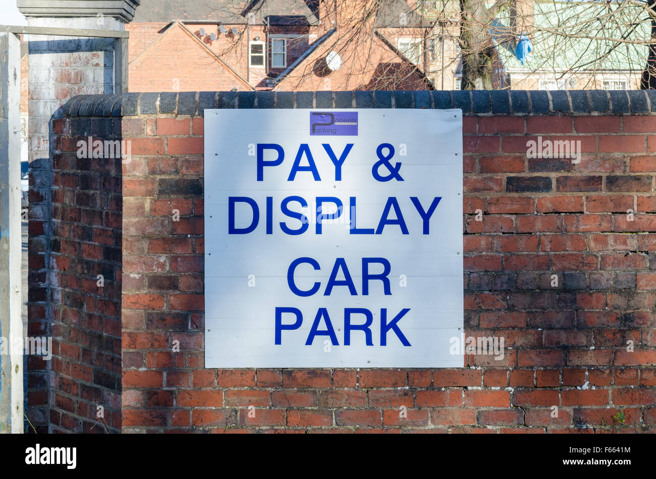 Pay and display sign hi-res stock photography and images - Alamy