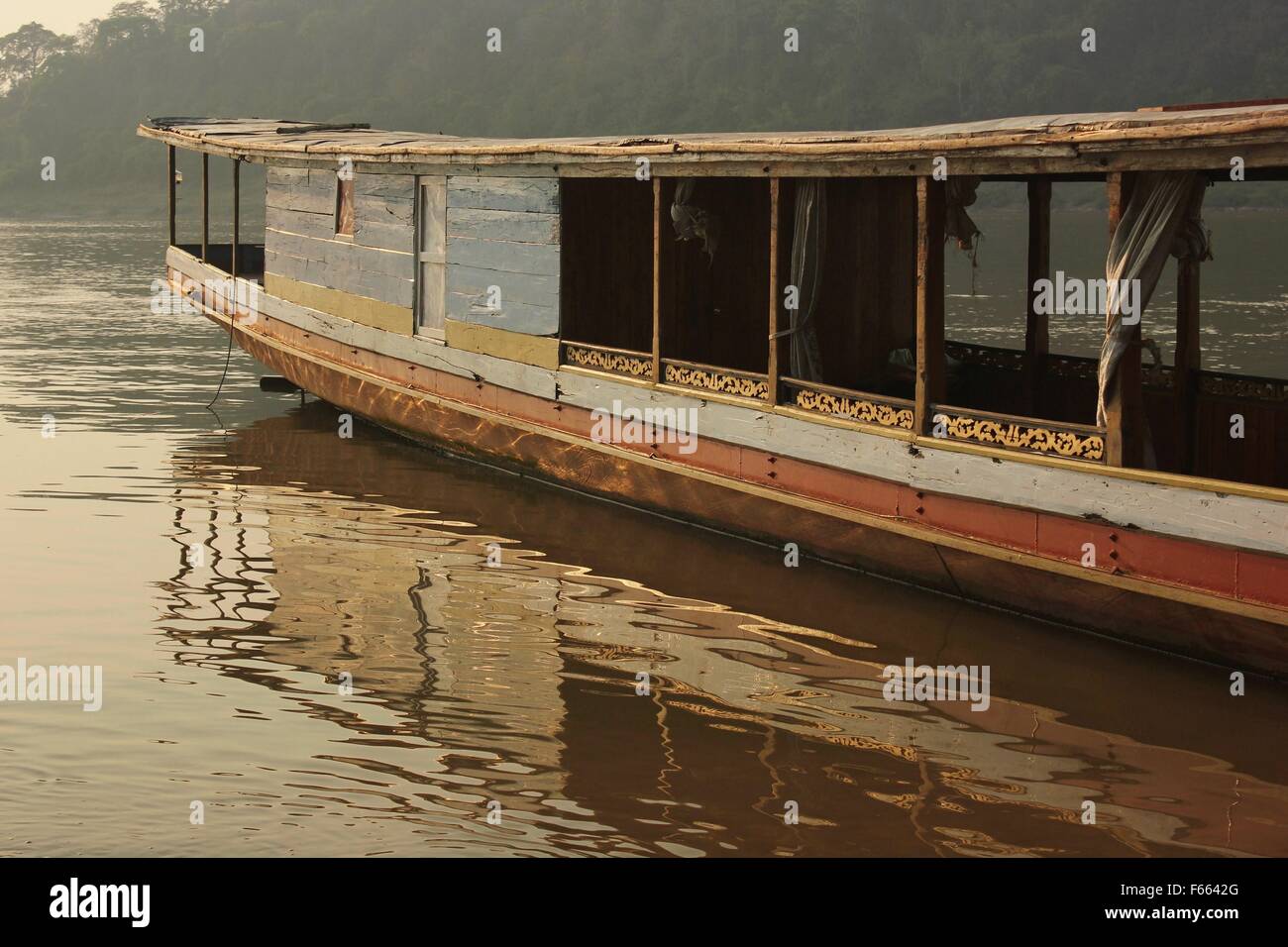 Mekong longboat hi-res stock photography and images - Alamy