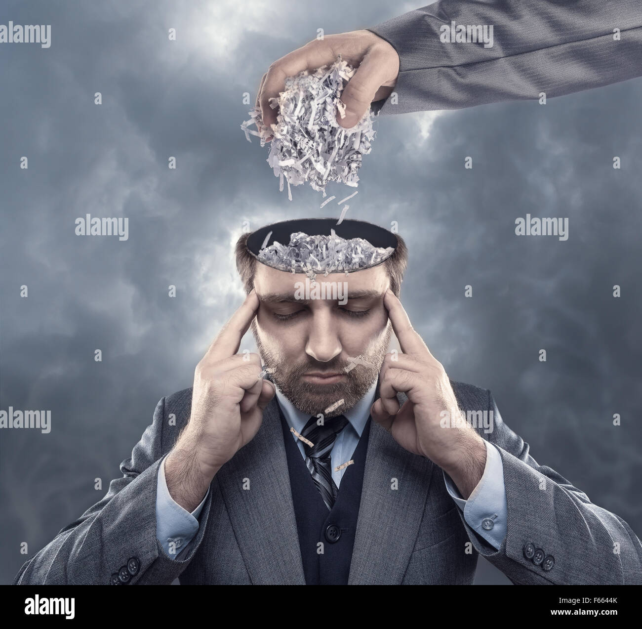 Paper brain hi-res stock photography and images - Alamy