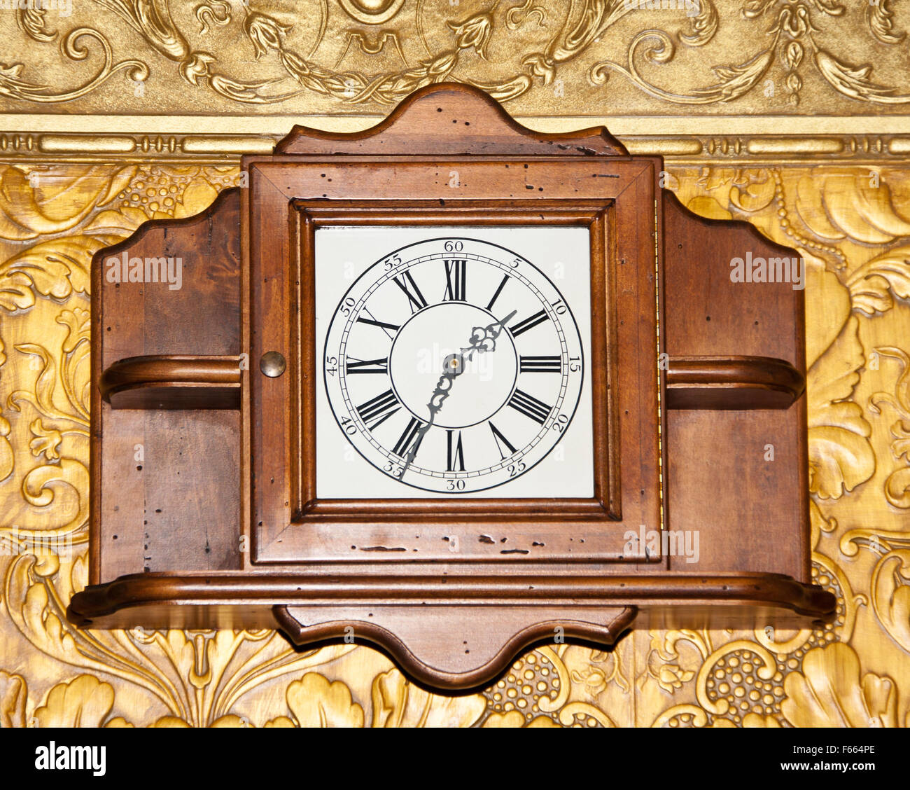 Large Vintage Wooden Wall Clock at Edward Varley blog