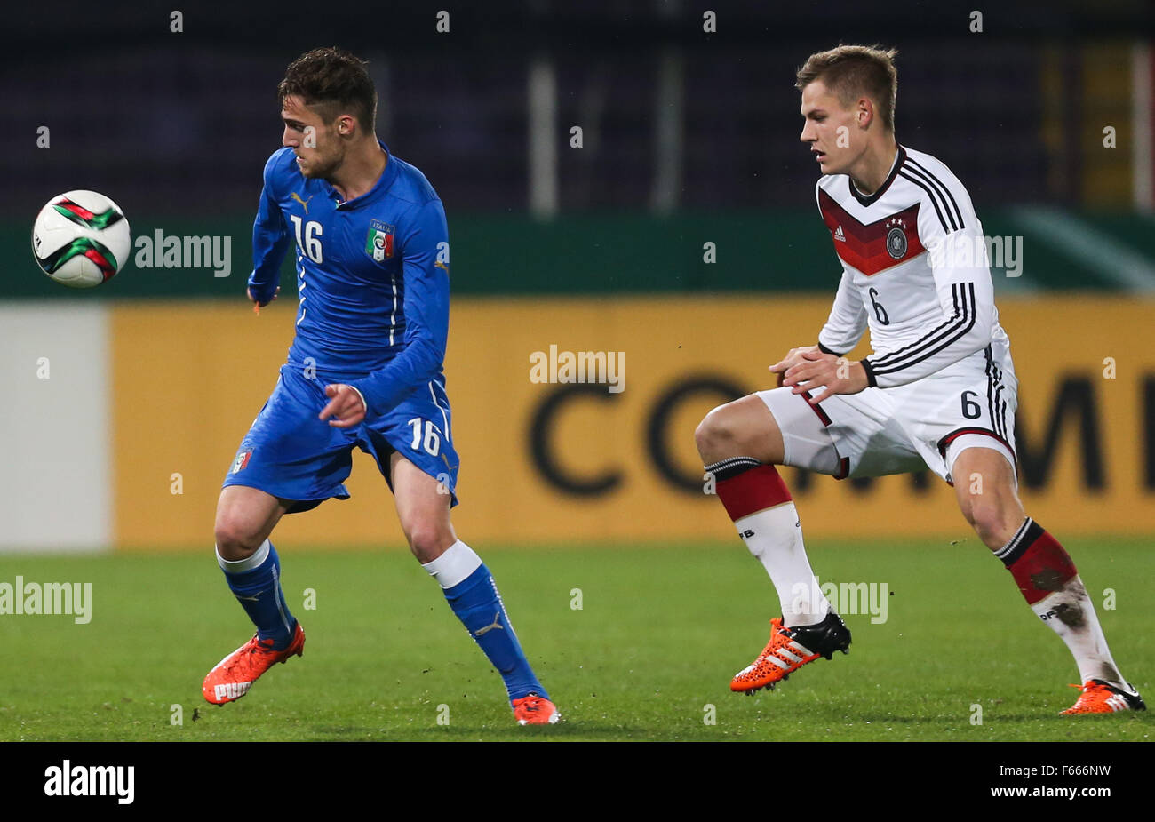 Germany's Max Christiansen (r) and Italy's Michele Rocca compete for ...