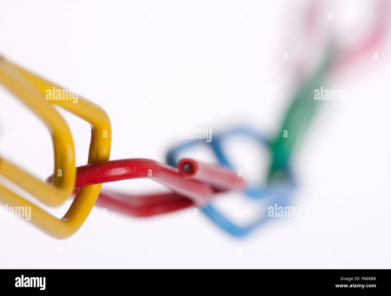 Close-up view of colorful paper clips chain Stock Photo - Alamy