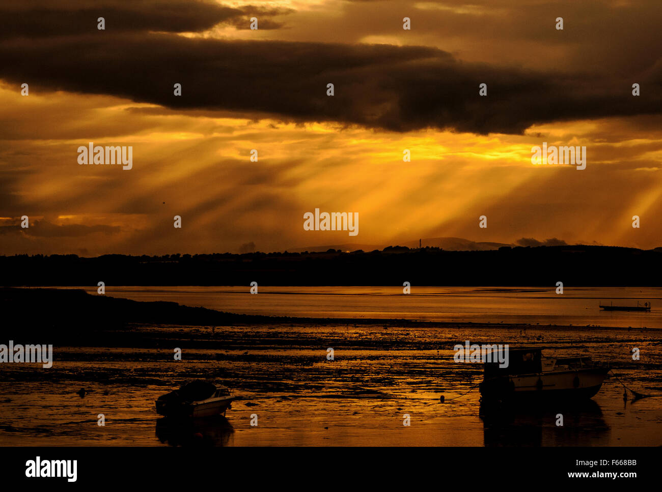 Montrose bay hi-res stock photography and images - Alamy