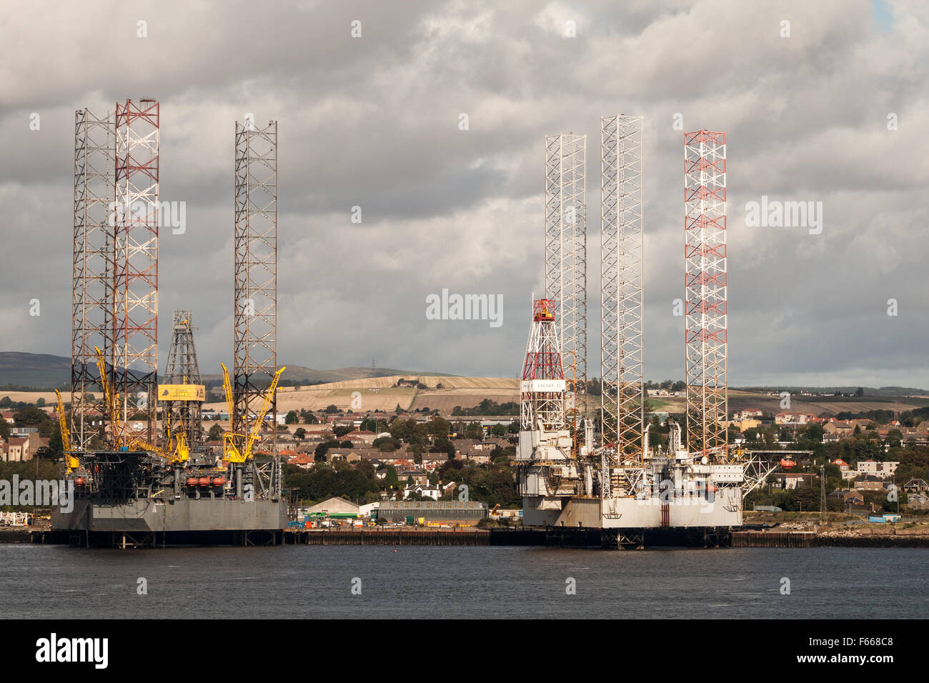 Drilling rigs hi-res stock photography and images - Alamy