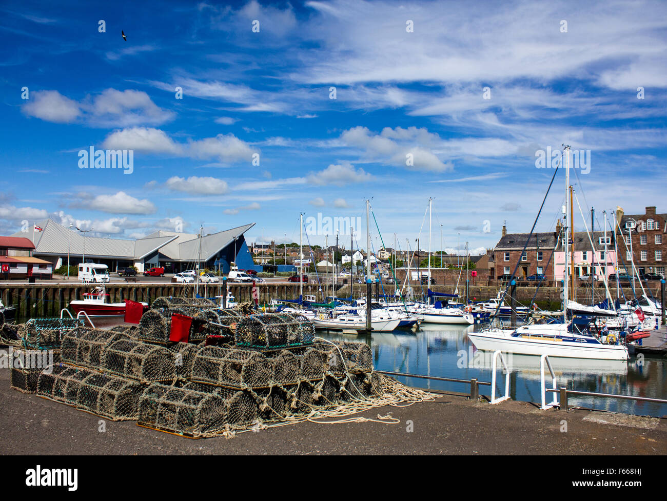 Arbroath pier hi-res stock photography and images - Alamy