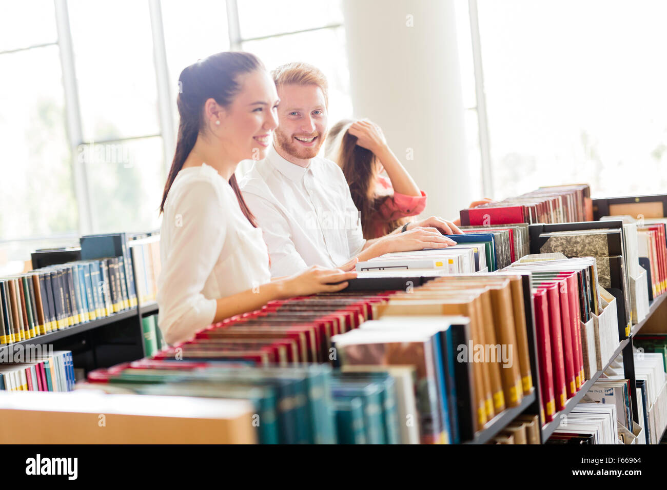 Reading group hi-res stock photography and images - Alamy