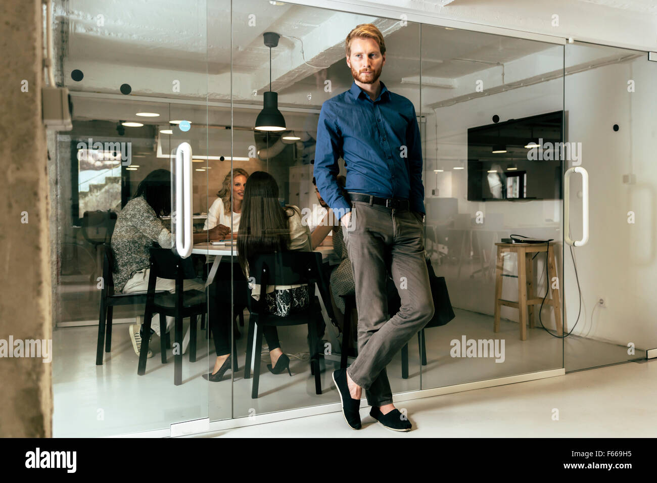 People determined to succeed in business working and brainstorming in ...