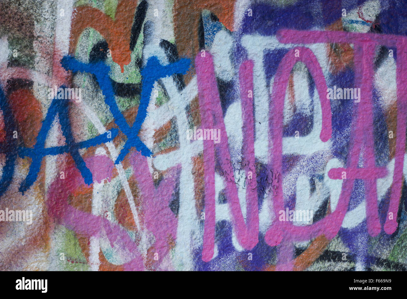 Kiev, Ukraine. 11th Nov, 2015. colorful graffiti © Nazar Gonchar/ZUMA ...