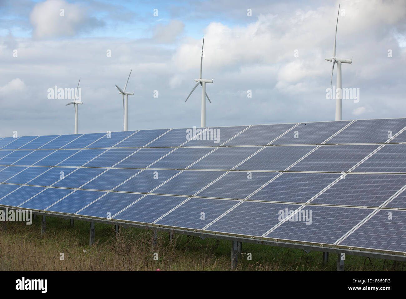 Westmill Solar and Wind Turbine community energy project, on the ...