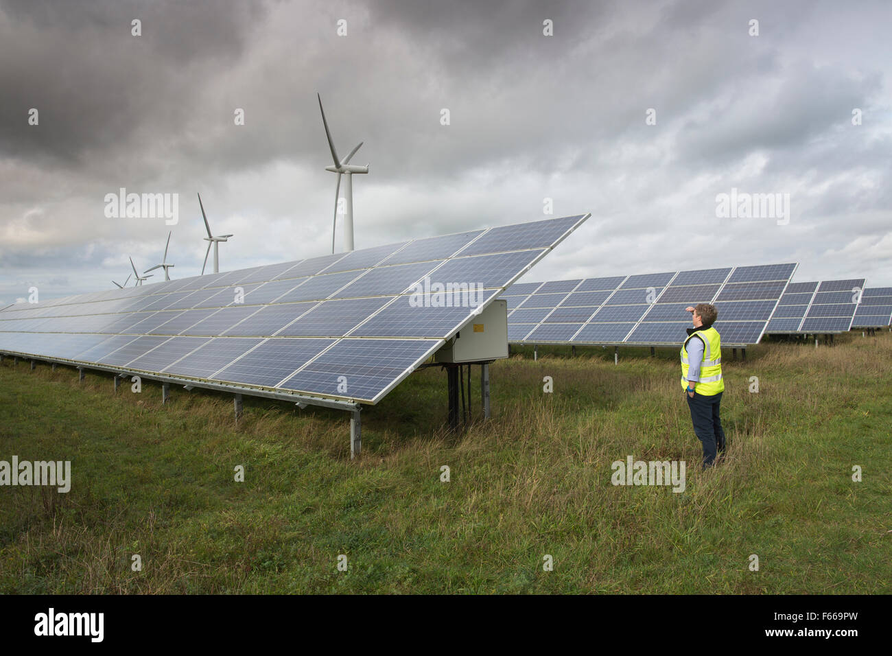 Westmill wind farm community owned hi-res stock photography and images ...