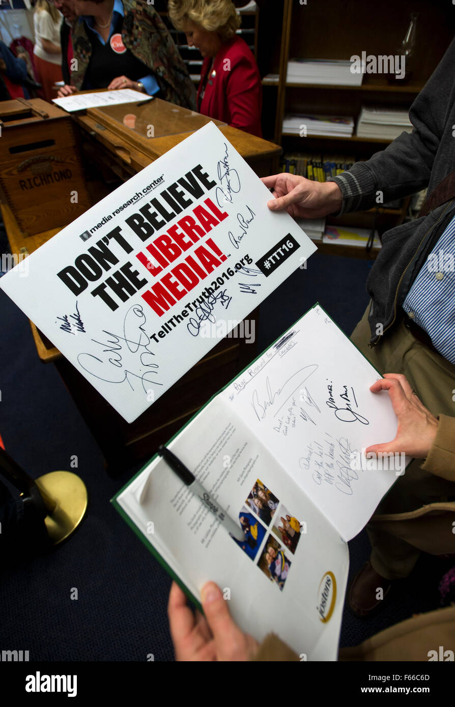 Concord, New Hampshire, USA. 12th Nov, 2015. Political autograph ...