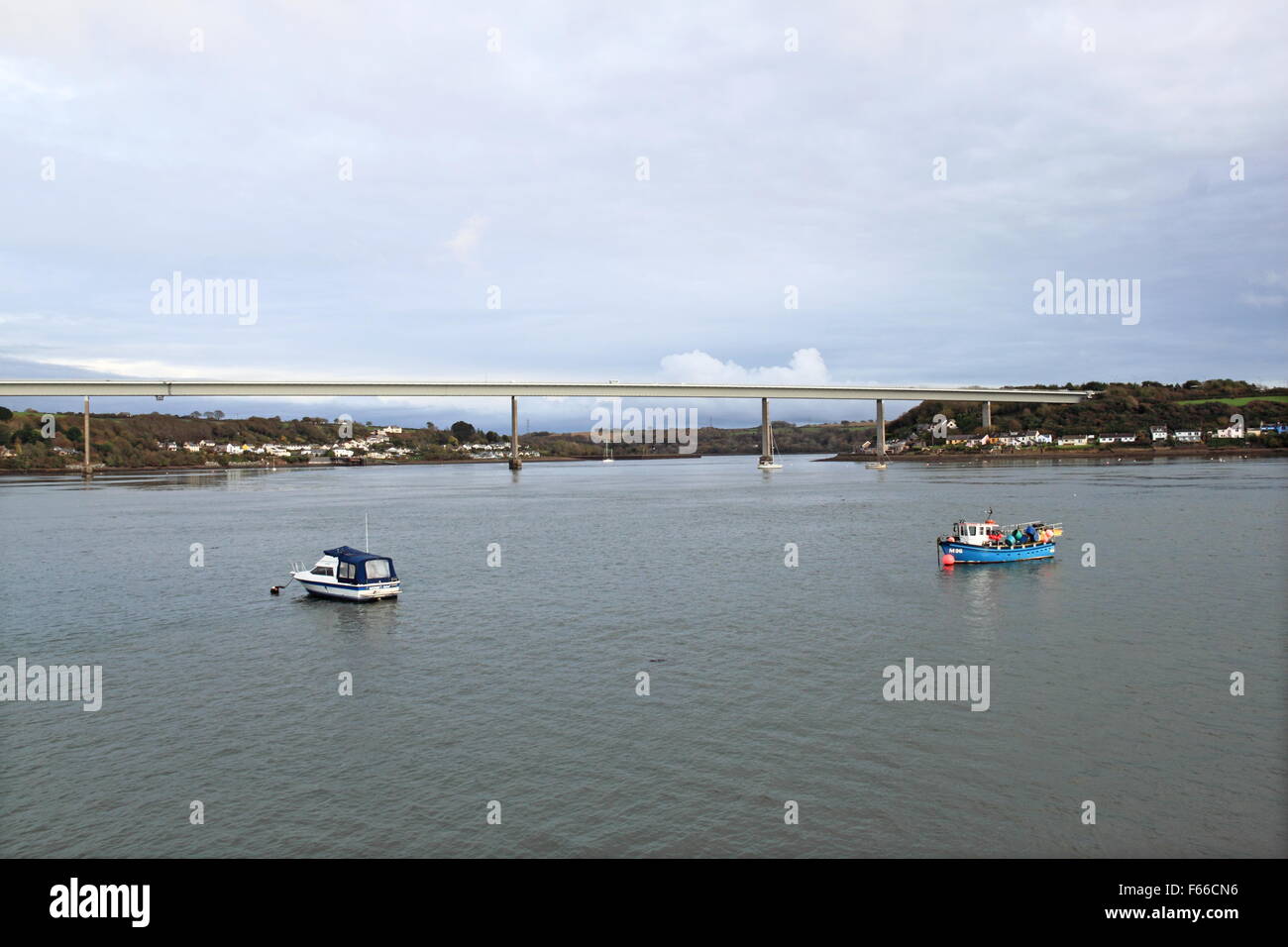 Cleddau Bridge, Neyland, Pembrokeshire, Dyfed, Wales, Great Britain ...