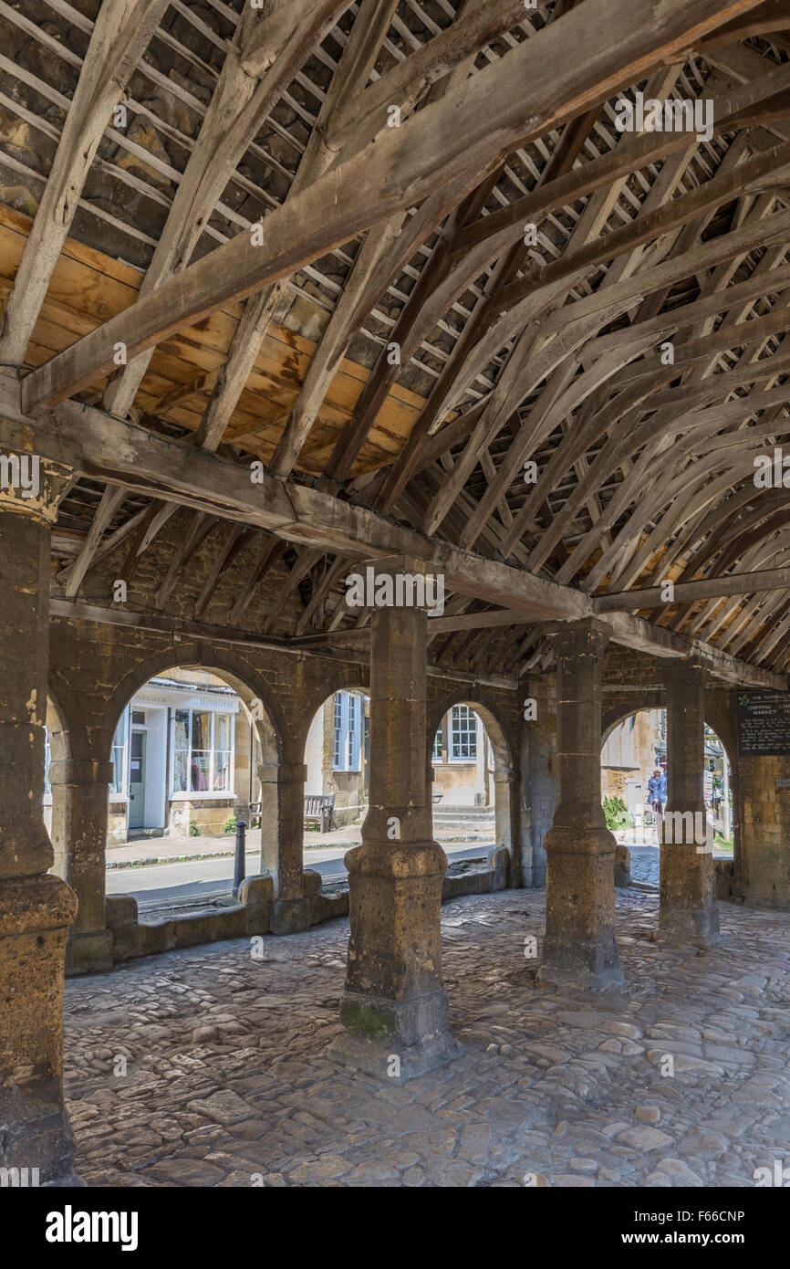 Old market hall hi-res stock photography and images - Alamy