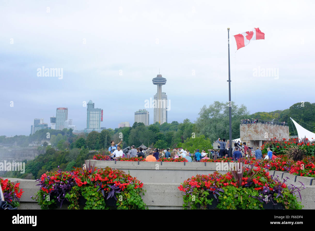 Niagara falls city hi-res stock photography and images - Alamy