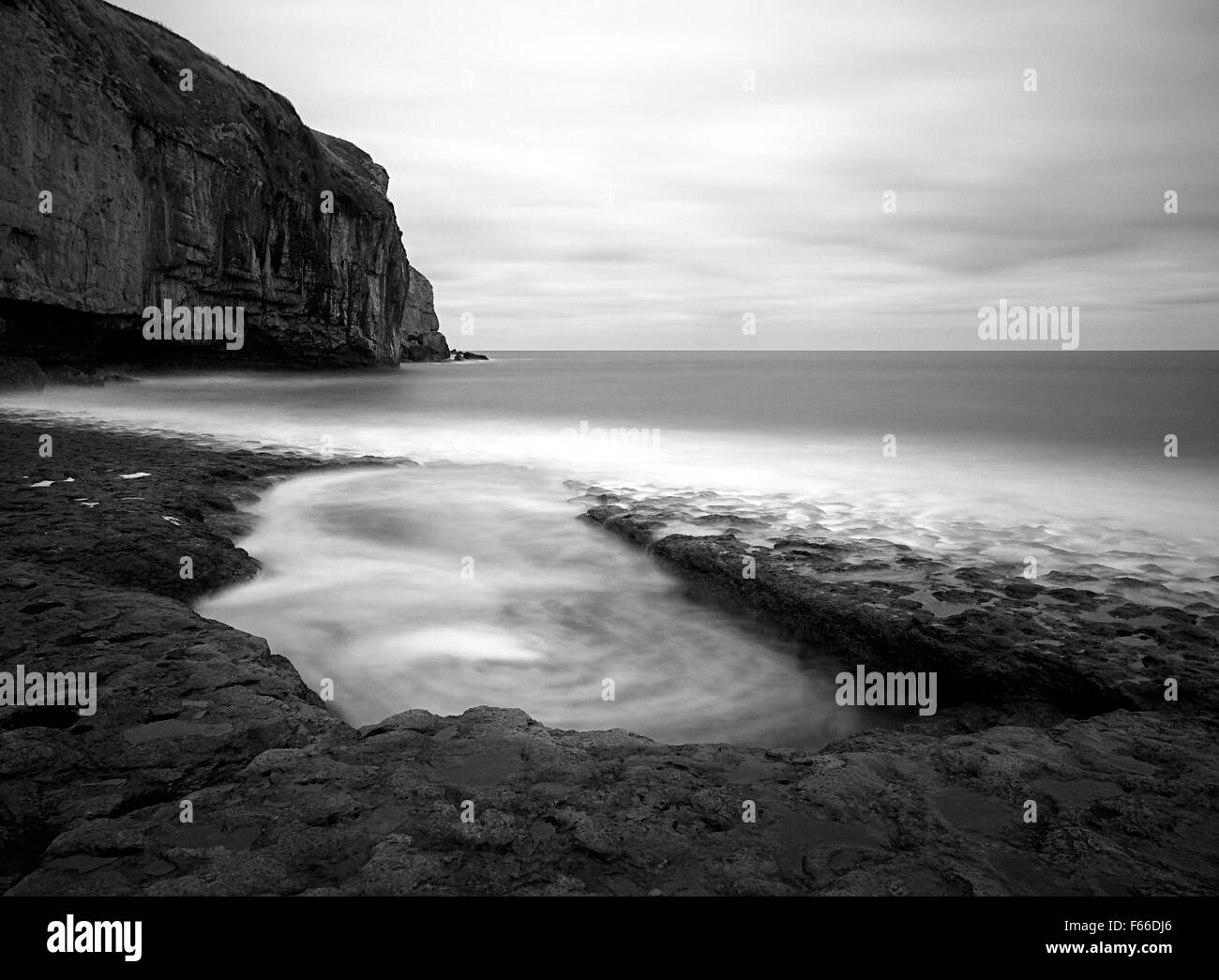 Long ledge hi-res stock photography and images - Alamy