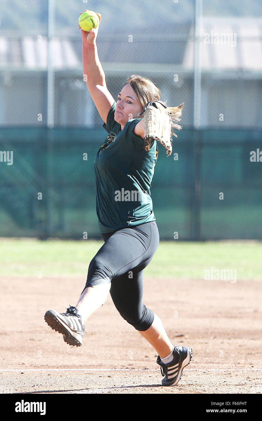 Softball pitches hi-res stock photography and images - Alamy