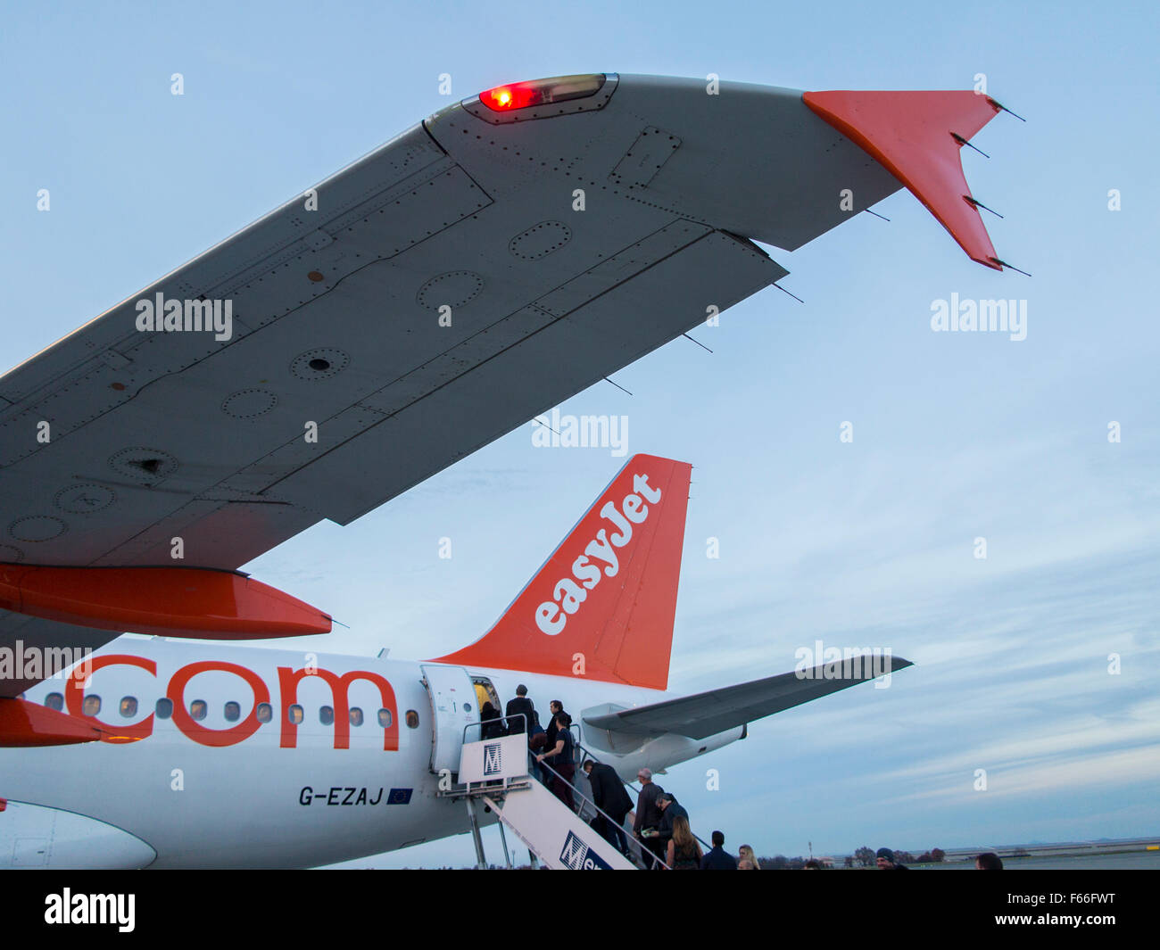 Easyjet plane at Prague airport Stock Photo - Alamy